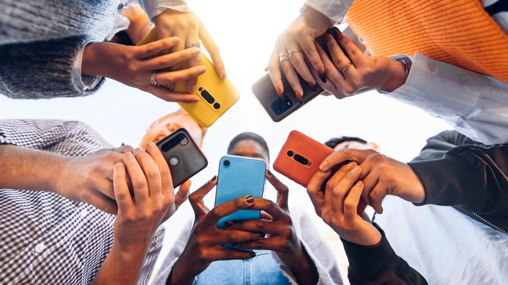 Top 10 Teen Social Apps for Safe Connection in 2026