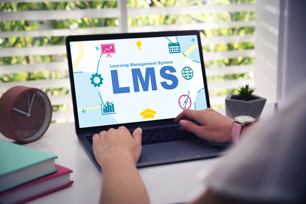 How to Choose an LMS for Schools (2026 Expert Guide)